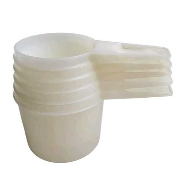 Tupperware | Kitchen | Vtg Tupperware Sheer White Measuring Cups ...